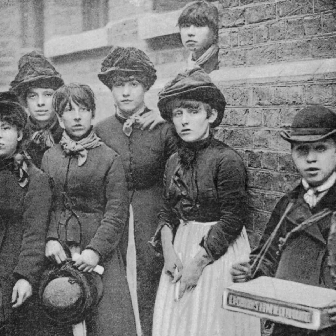 Radiowissen · Der Streik der Streichholzmädchen - Der Kampf um ...