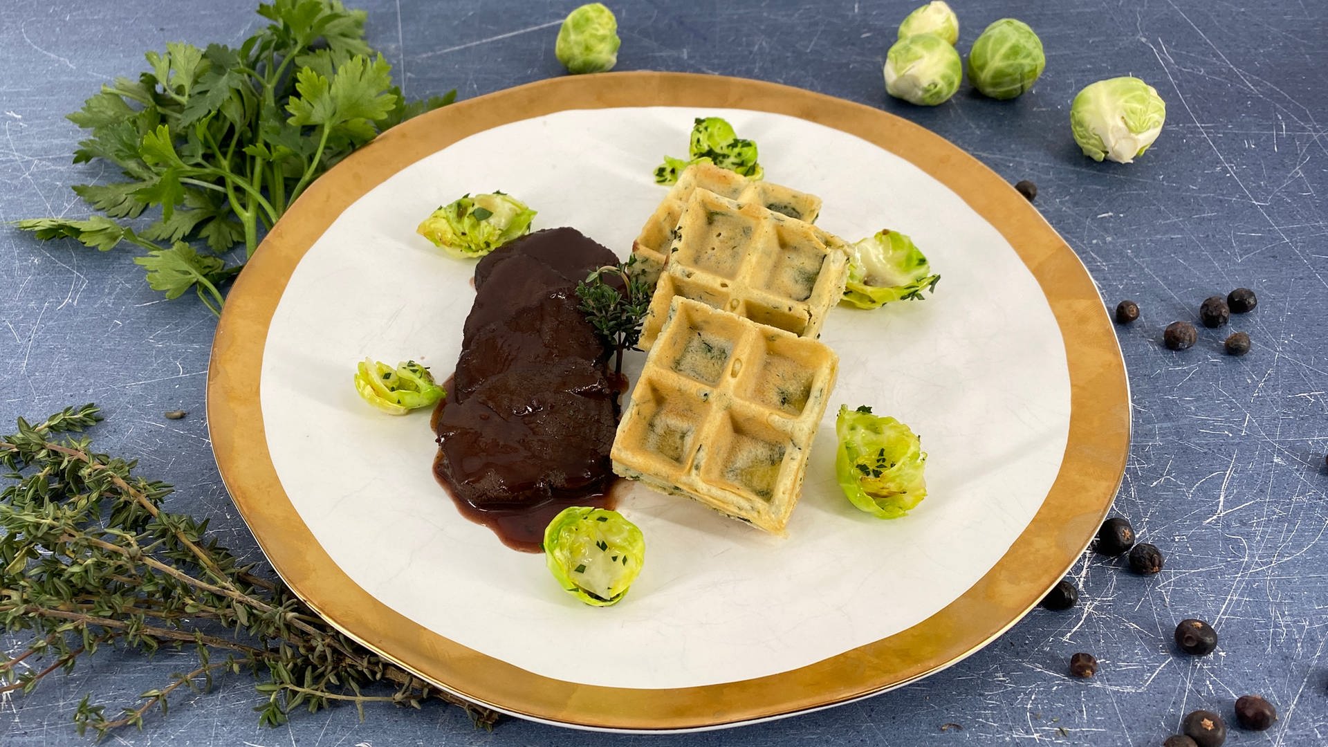 Kaffee oder Tee: Rezept: Sauerbraten mit Kräuterwaffeln und ... Kaffee oder Tee: Rezept: Sauerbraten mit Kräuterwaffeln und ...