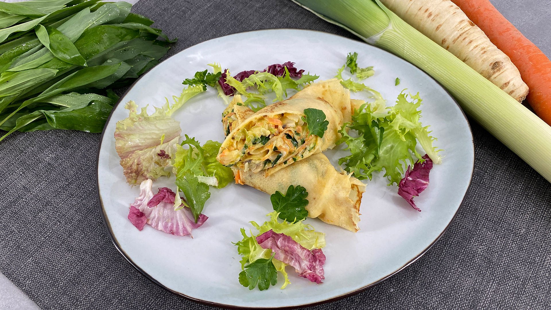 Kaffee oder Tee: Rezept: Pfannkuchen mit Bärlauch-Gemüse | ARD Mediathek Kaffee oder Tee: Rezept: Pfannkuchen mit Bärlauch-Gemüse | ARD Mediathek