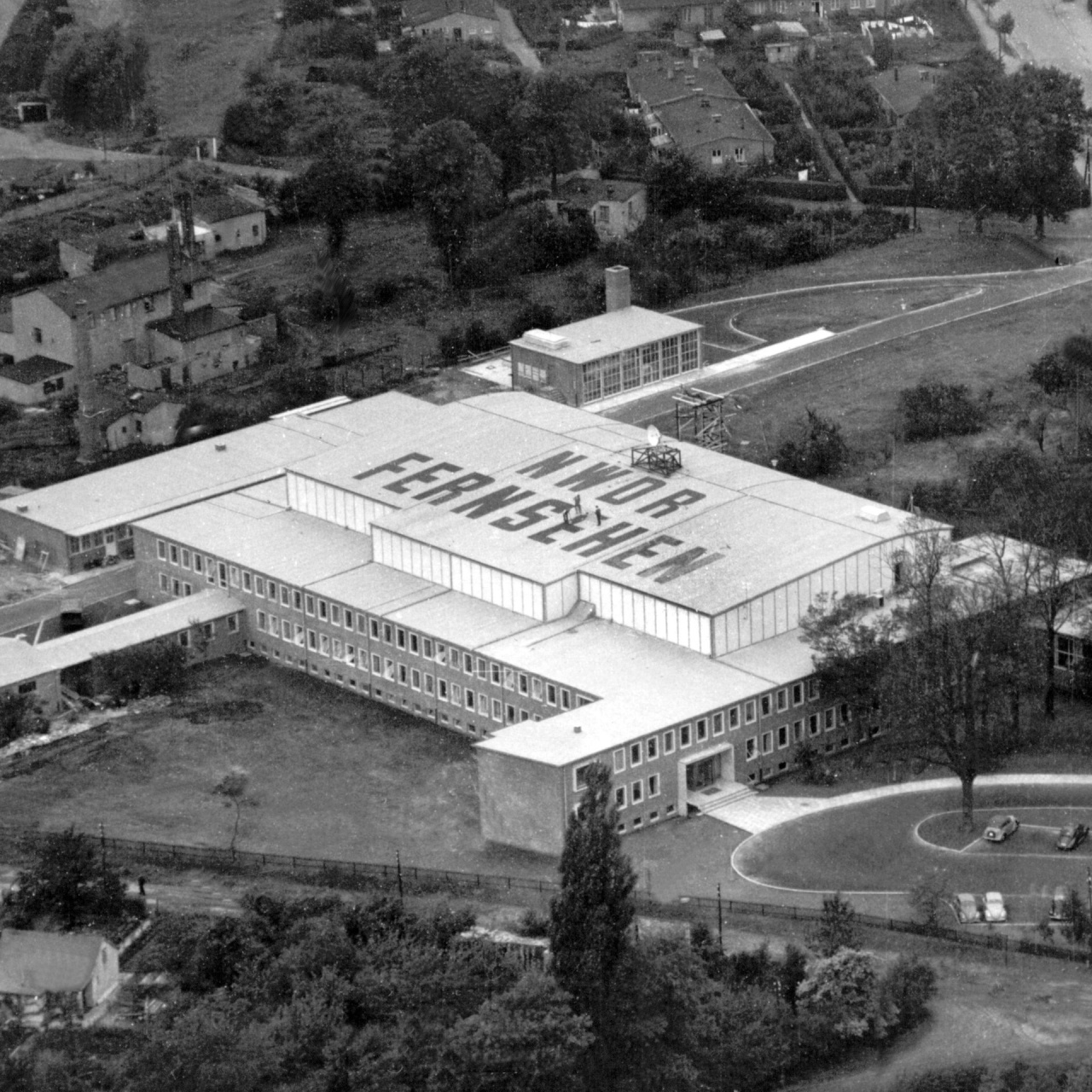 Archivradio - Geschichte im Original · Der Rundfunk wird öffentlich ...