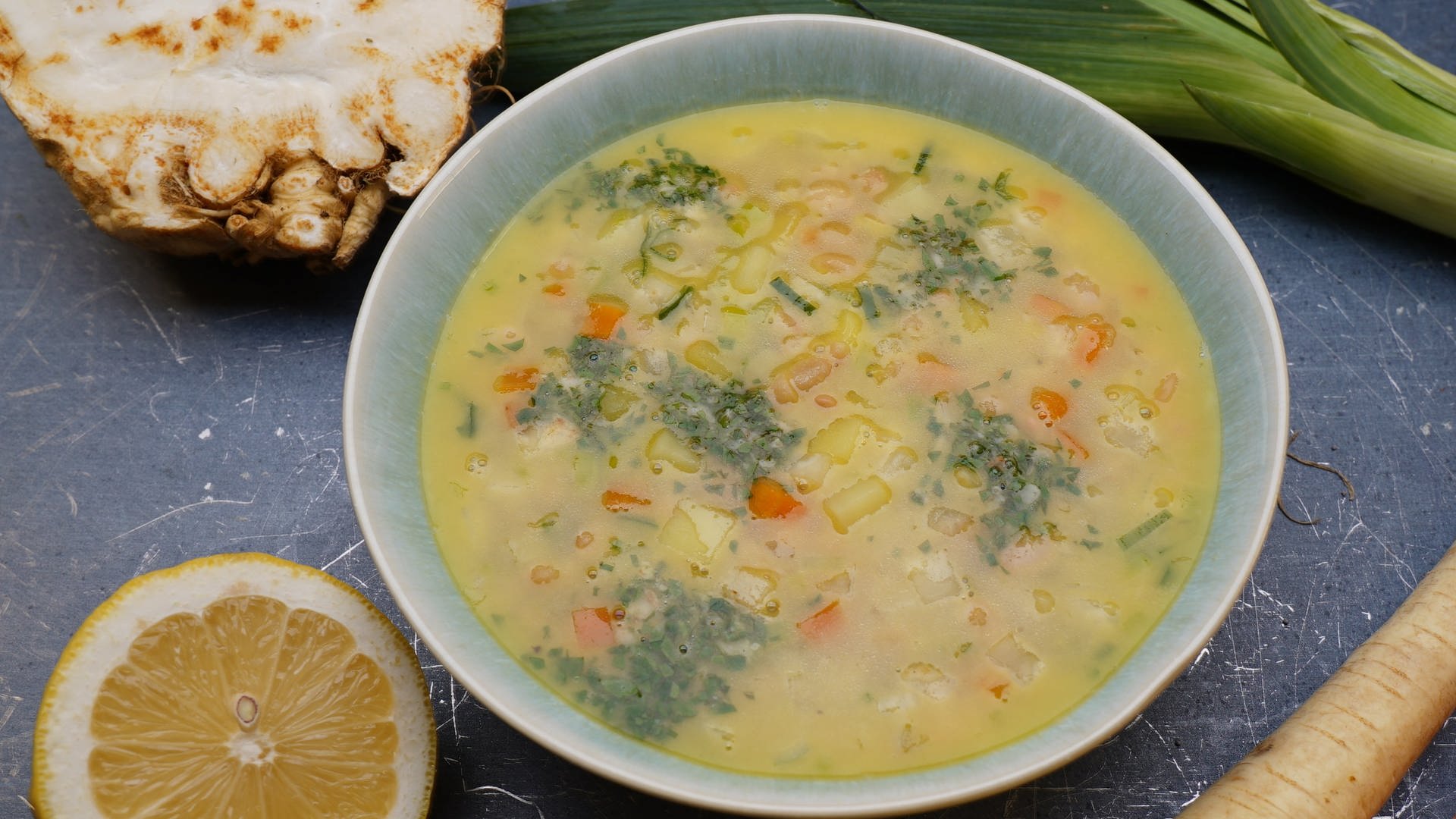 Kaffee oder Tee: Rezept: Schneller Gemüse-Eintopf | ARD Mediathek