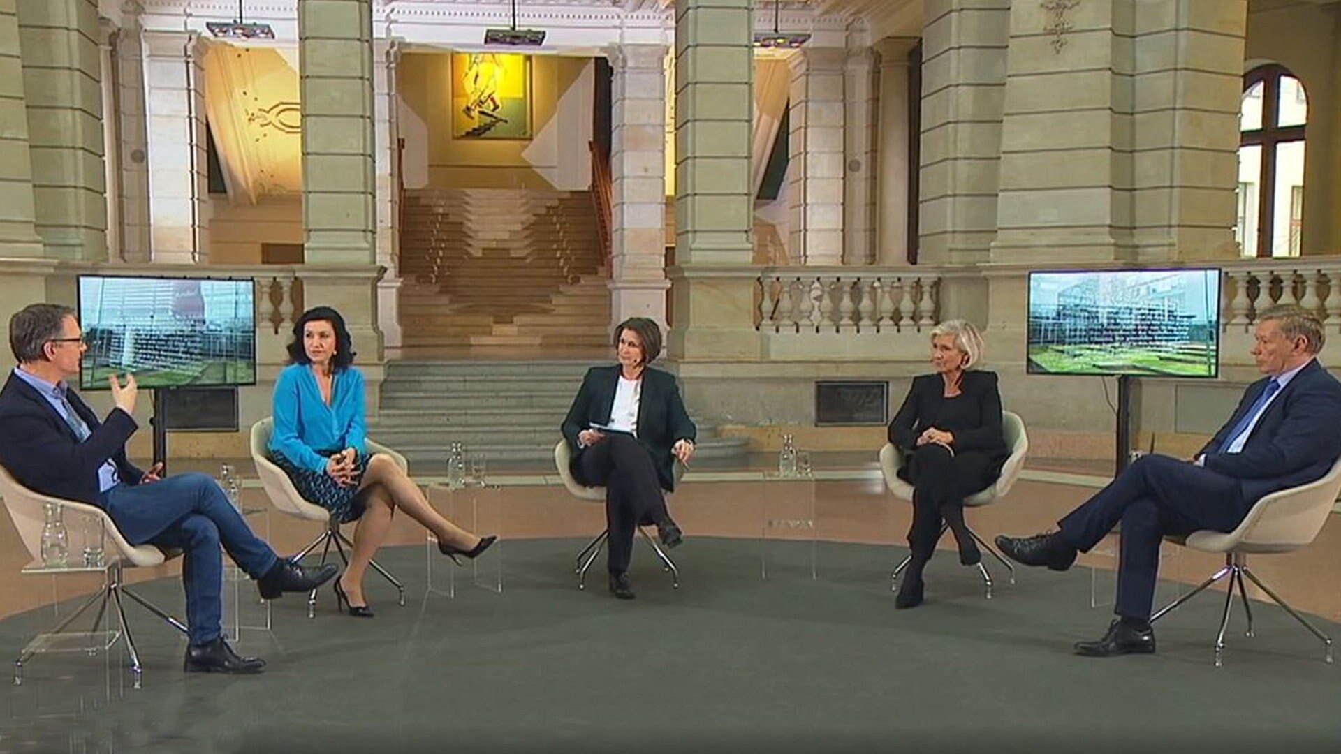 forum demokratie : Die Demokratie im Privaten: Wie demokratisch ist die ...