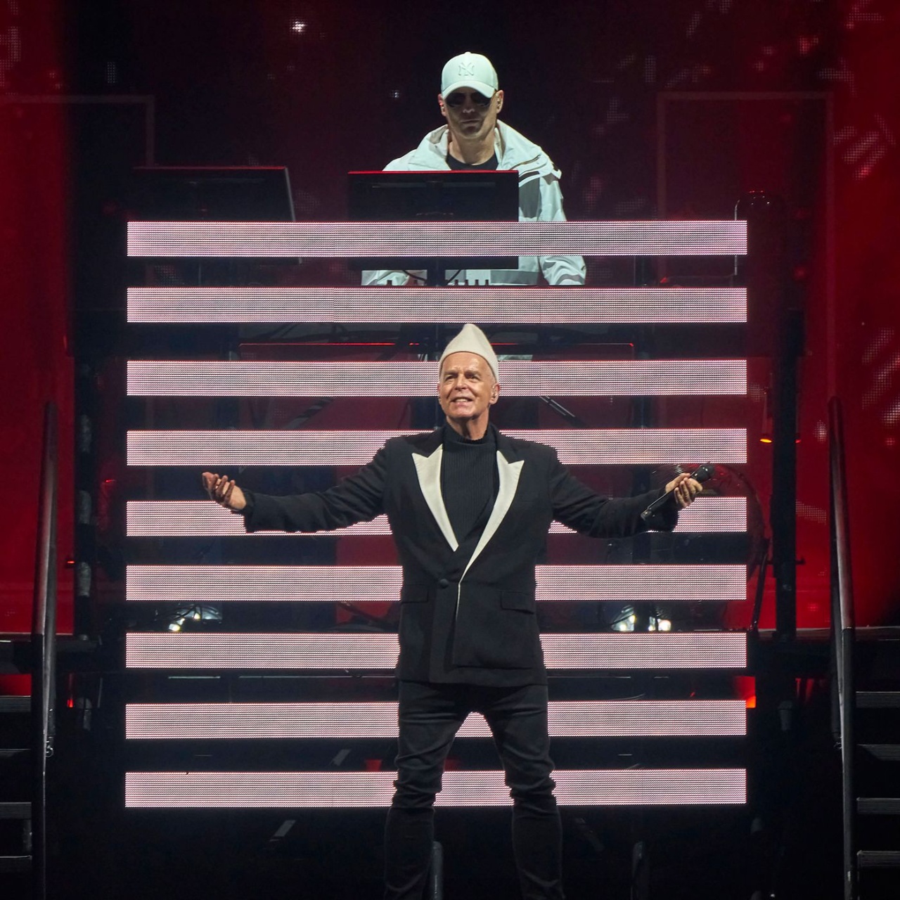 Kultur · Auch nach 40 Jahren noch richtig guter Pop: Pet Shop Boys ...