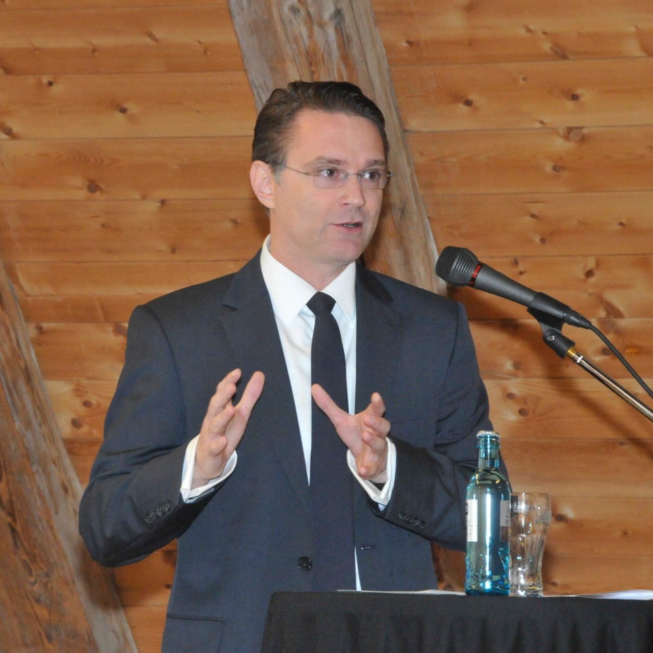 SWR2 Tandem · Hexenjagd und Schandkorb- Markus Hirte leitet das ...