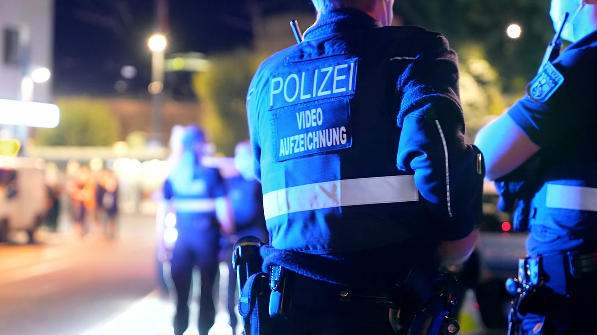 Nachtstreife: Folge 1: Rausch und Randale (S02/E01) | ARD Mediathek