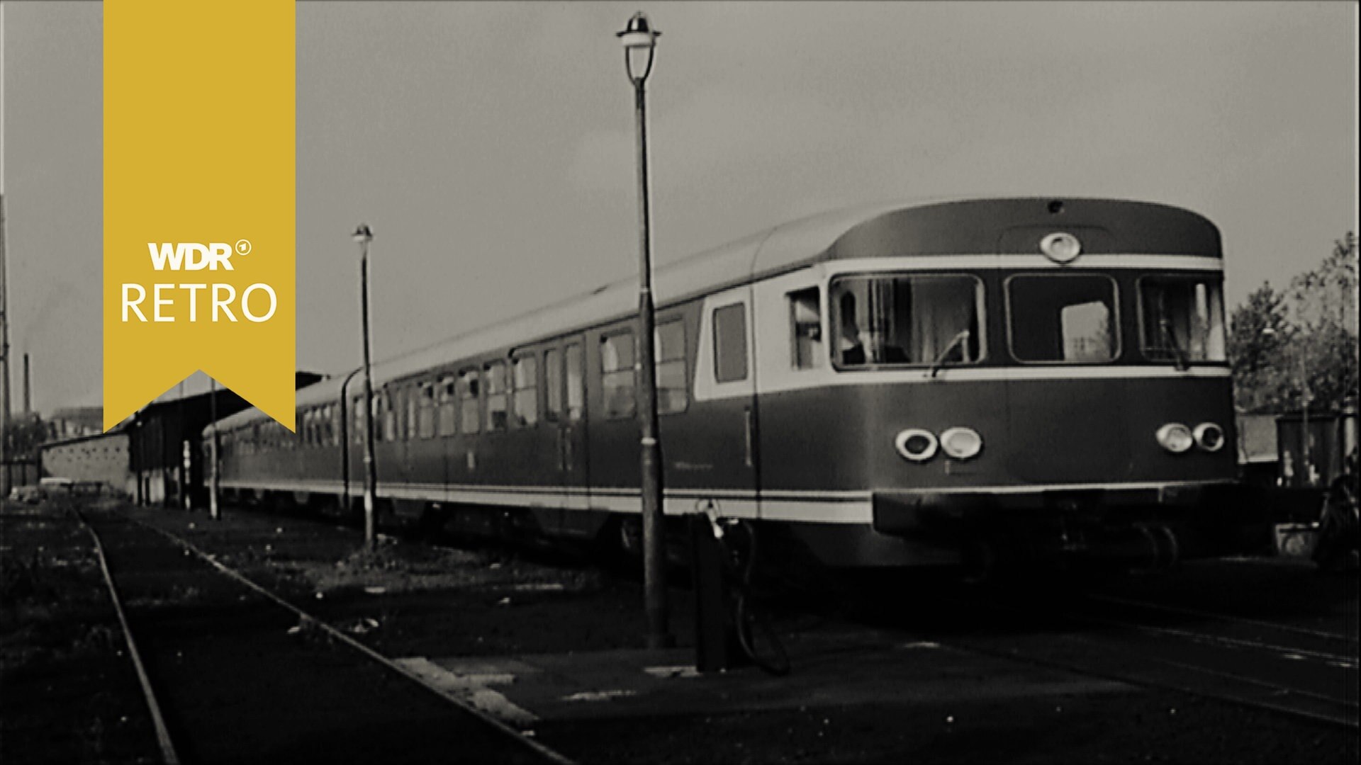 WDR Retro ∙ Hier und heute: VTM: Neuer Triebwagen der Bundesbahn im ...