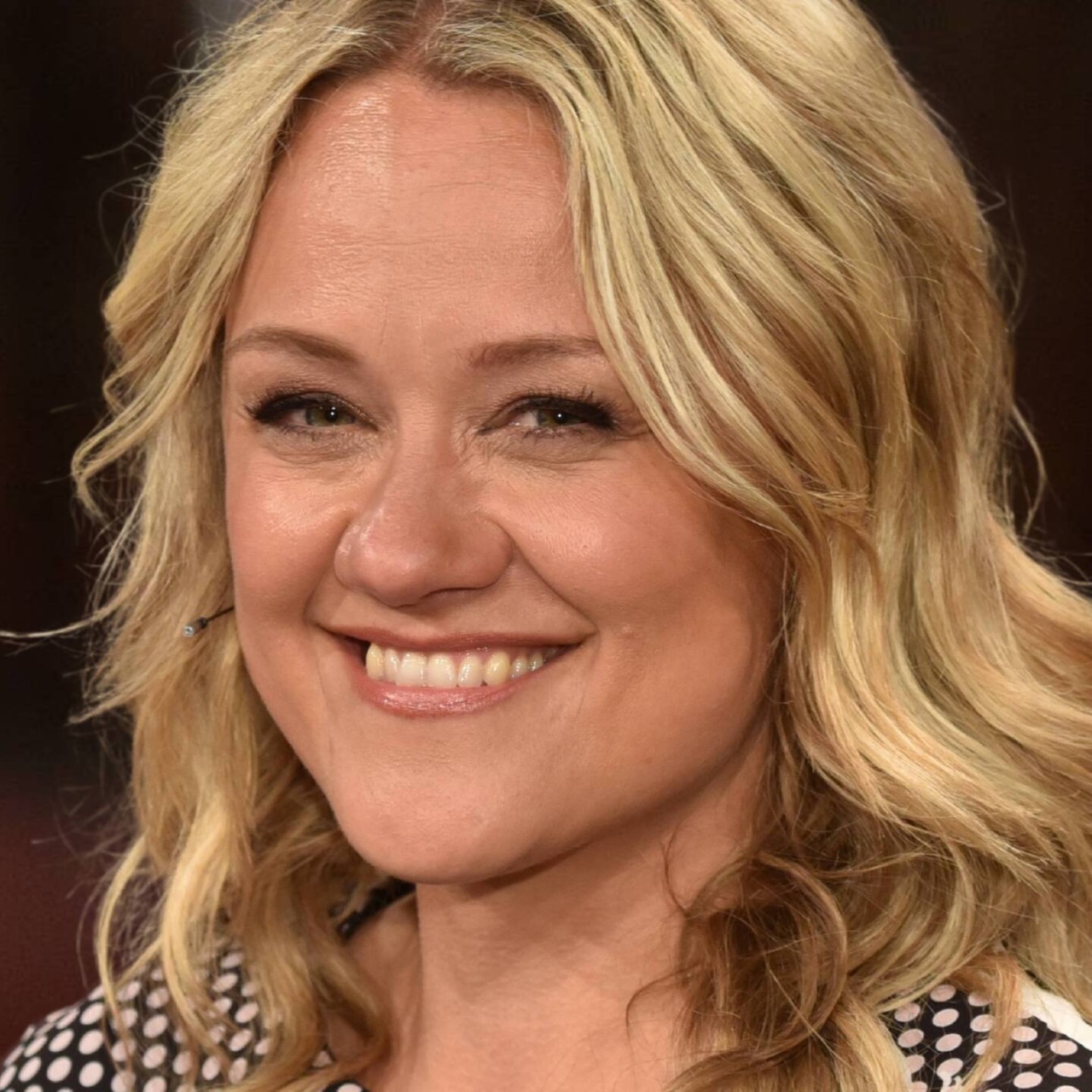 Talk mit Thees · Lisa Feller: "Ich wundere mich manchmal, mit wie wenigen Pointen sich jemand ...