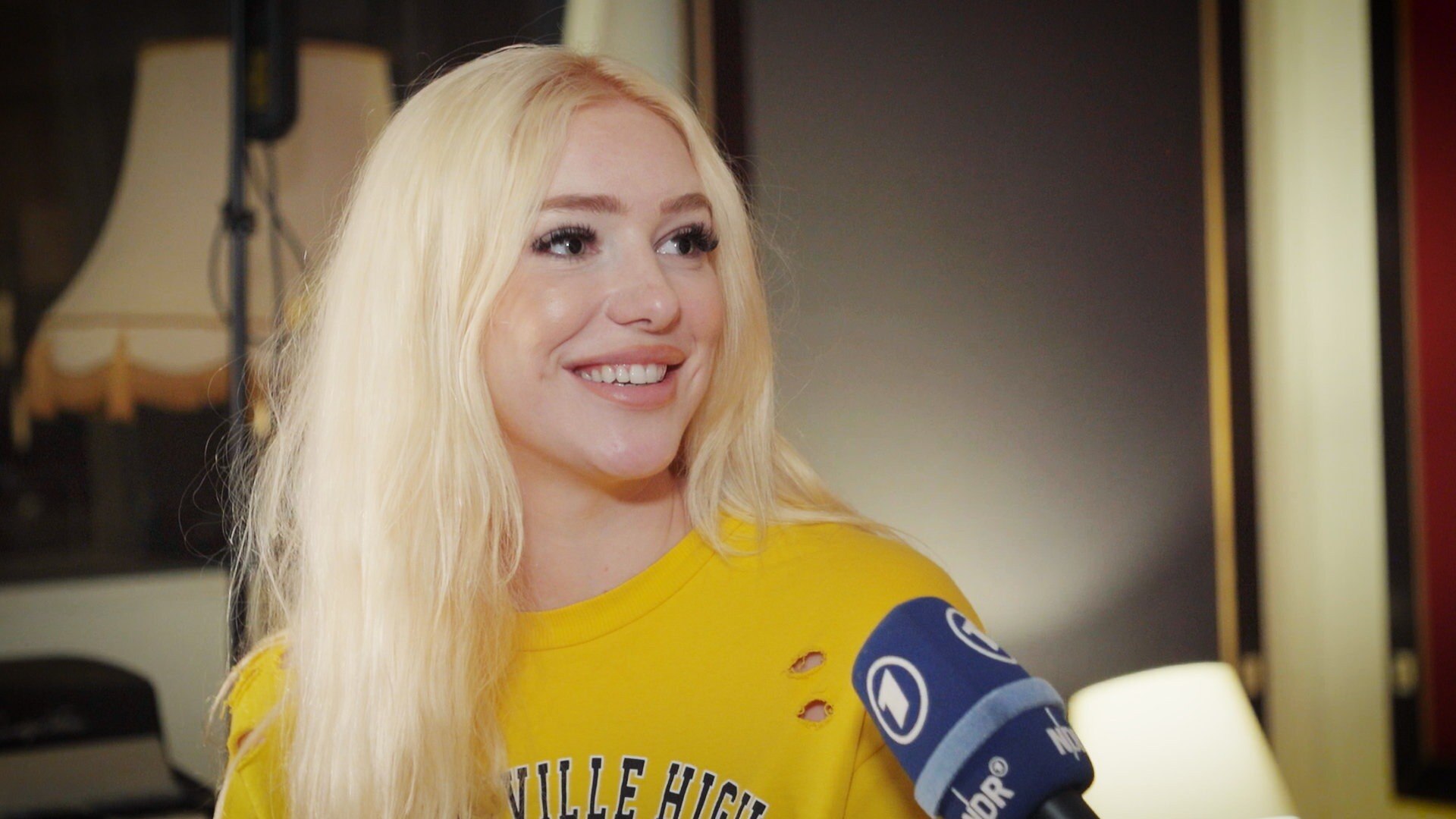 Eurovision Song Contest: Song Writing Camp 2018: Aly Ryan im Interview ...