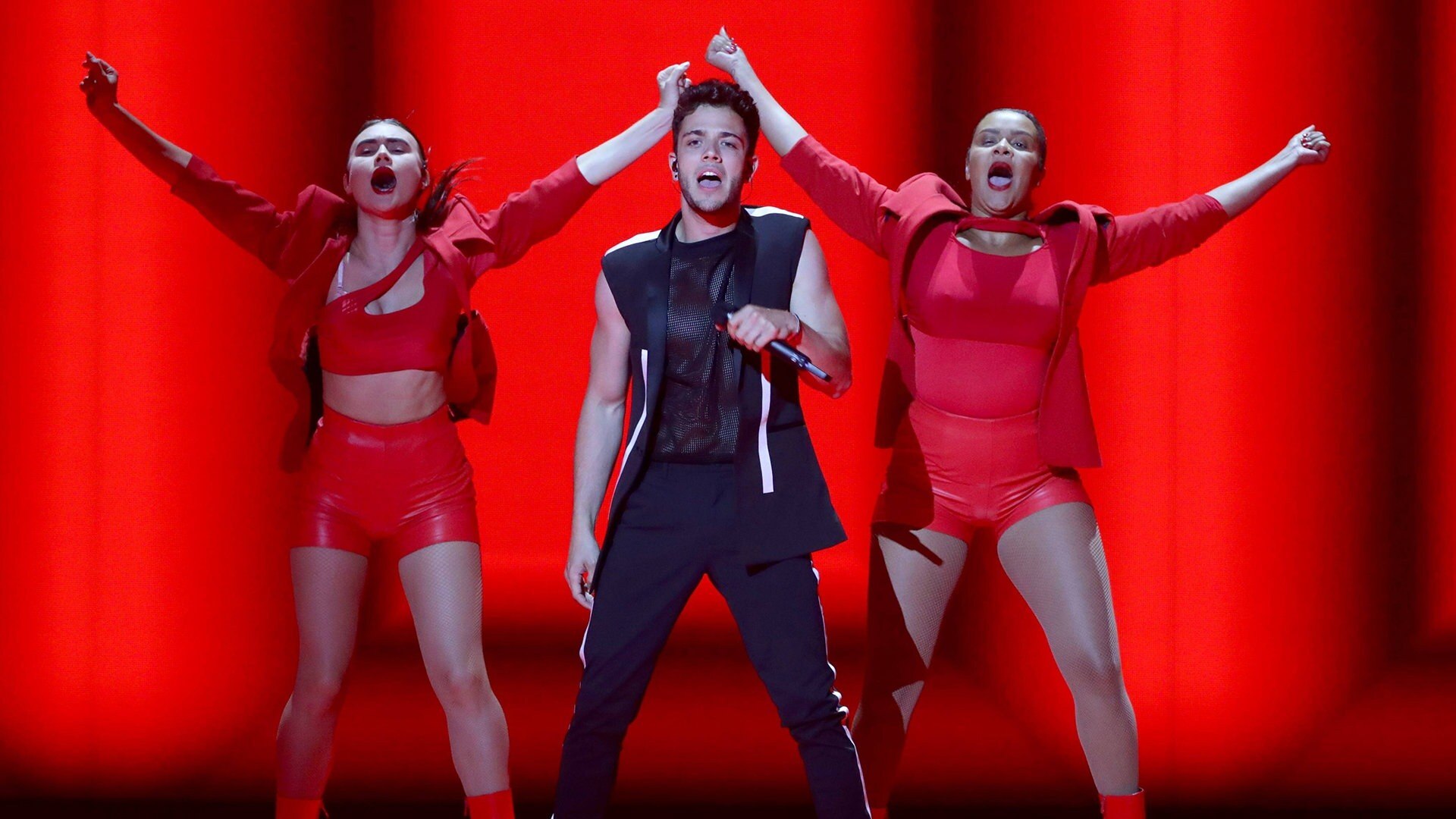 Eurovision Song Contest: ESC 2019: Luca Hänni singt "She Got Me" für ...