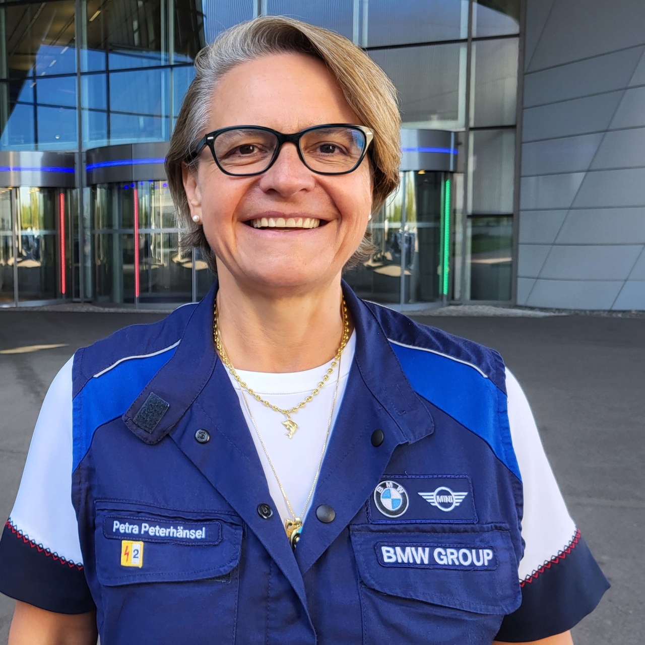 Das Interview · Ostdeutsch, Frau und Chefin des BMW-Werks Leipzig ...