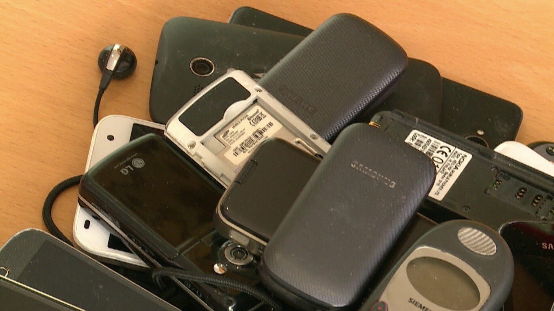 Landesschau Rheinland-Pfalz: Warum Sie alte Handys und Smartphones ...