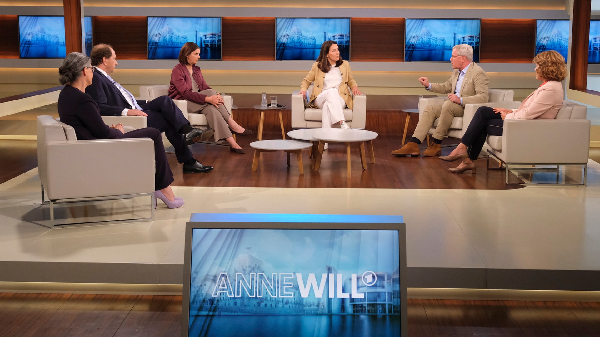 Videos zu Anne Will | ARD Mediathek