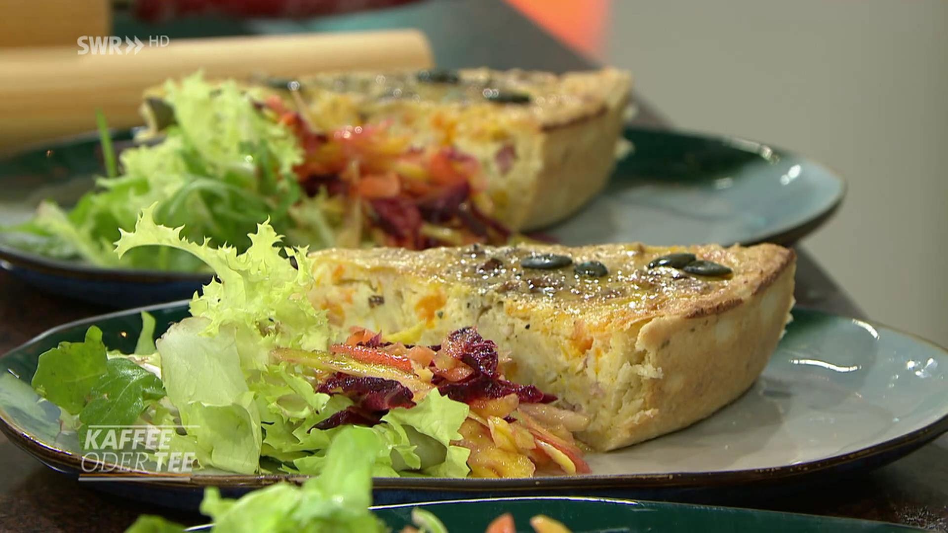 Kaffee oder Tee: Rezept: Kürbisquiche mit Speck und Walnüssen | ARD ... Kaffee oder Tee: Rezept: Kürbisquiche mit Speck und Walnüssen | ARD ...