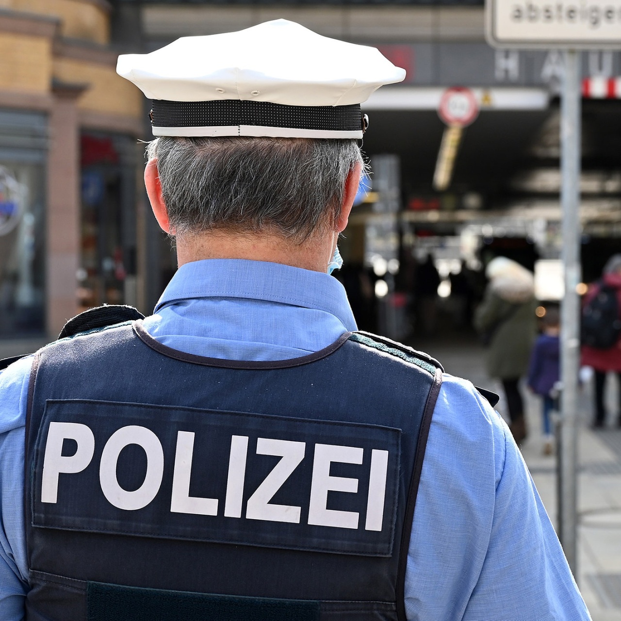 Das Beste vom Morgen · Thüringen: Streit um Gehalt von Polizei ... Das Beste vom Morgen · Thüringen: Streit um Gehalt von Polizei ...