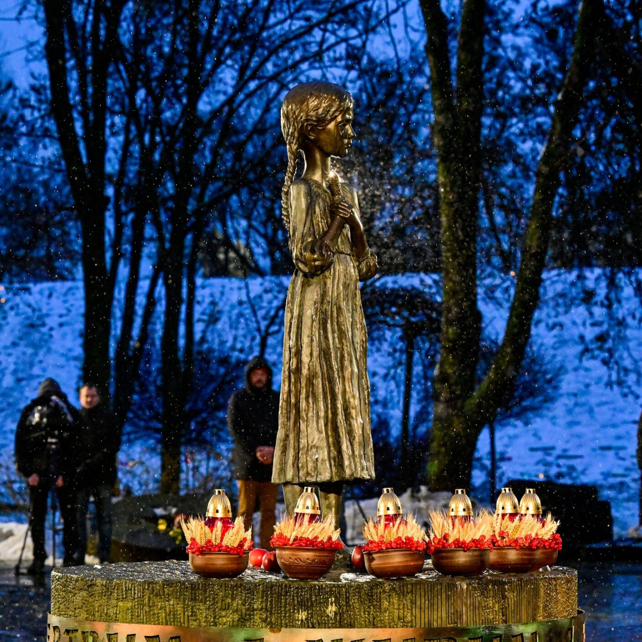 Das Interview · Warum der Holodomor als Völkermord gilt · Podcast in ... Das Interview · Warum der Holodomor als Völkermord gilt · Podcast in ...