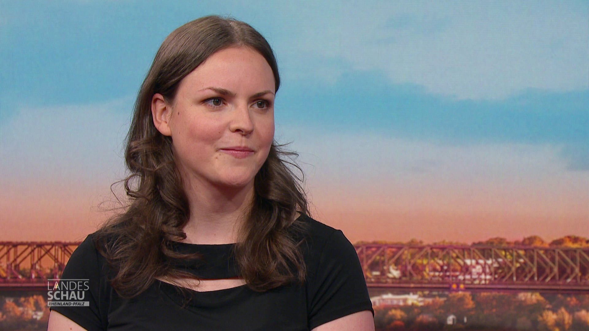 Landesschau Rheinland-Pfalz: Youtuberin Susanne Scherer zwischen ...