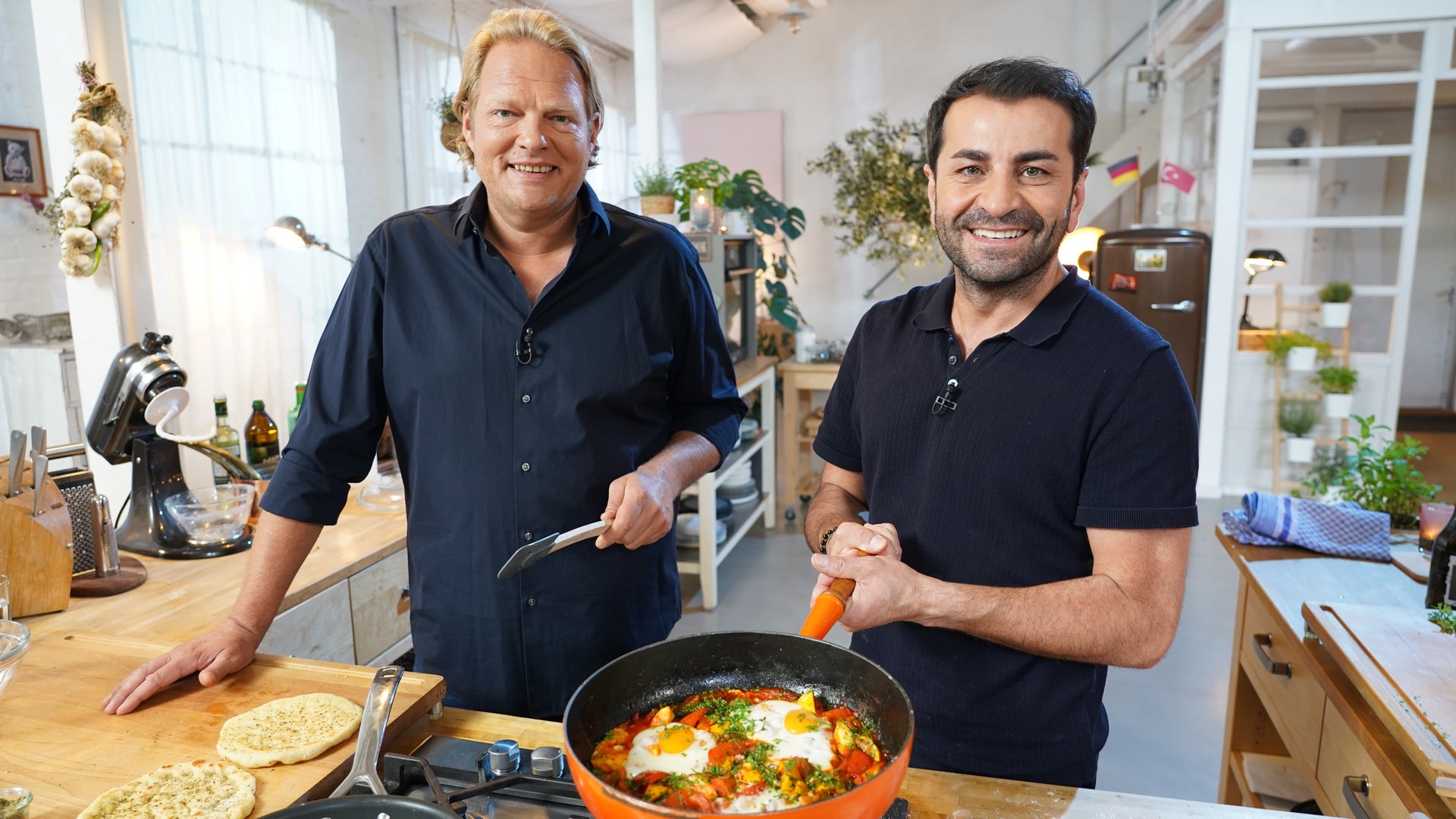 Einfach & köstlich: Heimatküche mit Björn Freitag und Ali Güngörmüs: Deutsch-türkischer Brunch ...