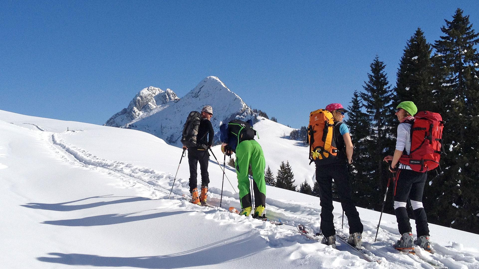 Bergauf-Bergab: Skitour durch die Tegernseer Berge - Haute Route dahoam ... Bergauf-Bergab: Skitour durch die Tegernseer Berge - Haute Route dahoam ...