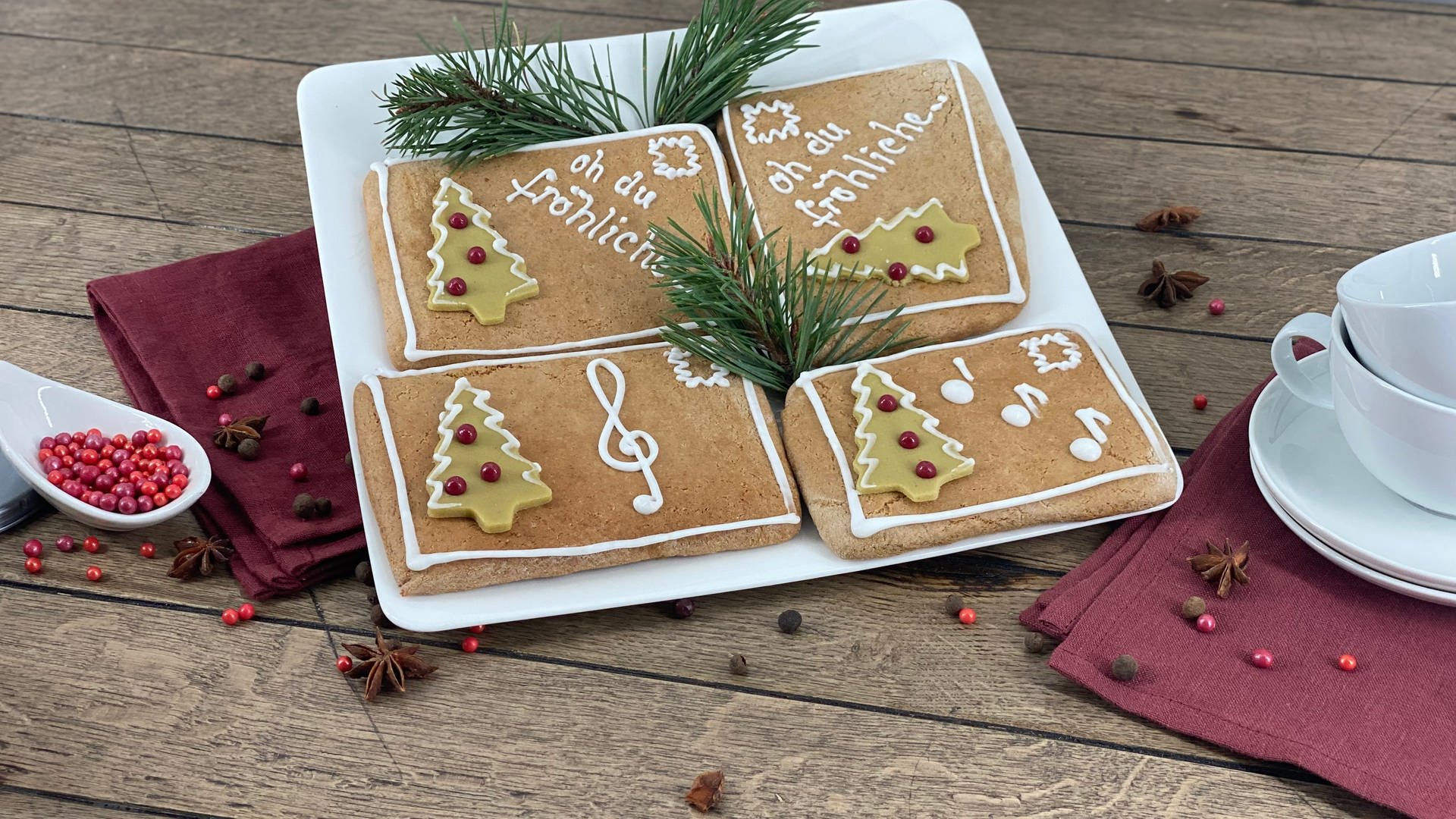 Kaffee oder Tee: Rezept: Gebackene Weihnachtskarten | ARD Mediathek