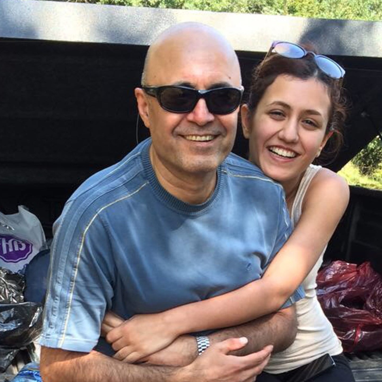 Leben · Zum Schlepper gemacht - Mahtab kämpft um die Freiheit ihres Vaters · Podcast in der ARD ...