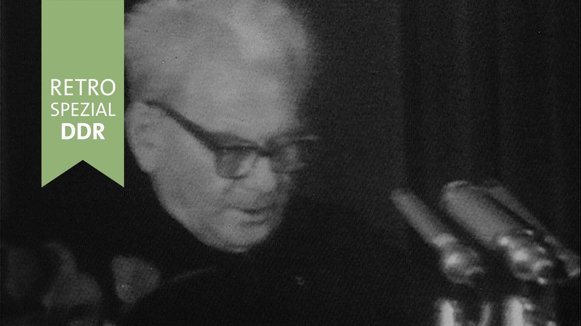 Aktuelle Kamera: Rede von Hermann Matern in Karl-Marx-Stadt zum 20. Jahrestag der SED | ARD ...