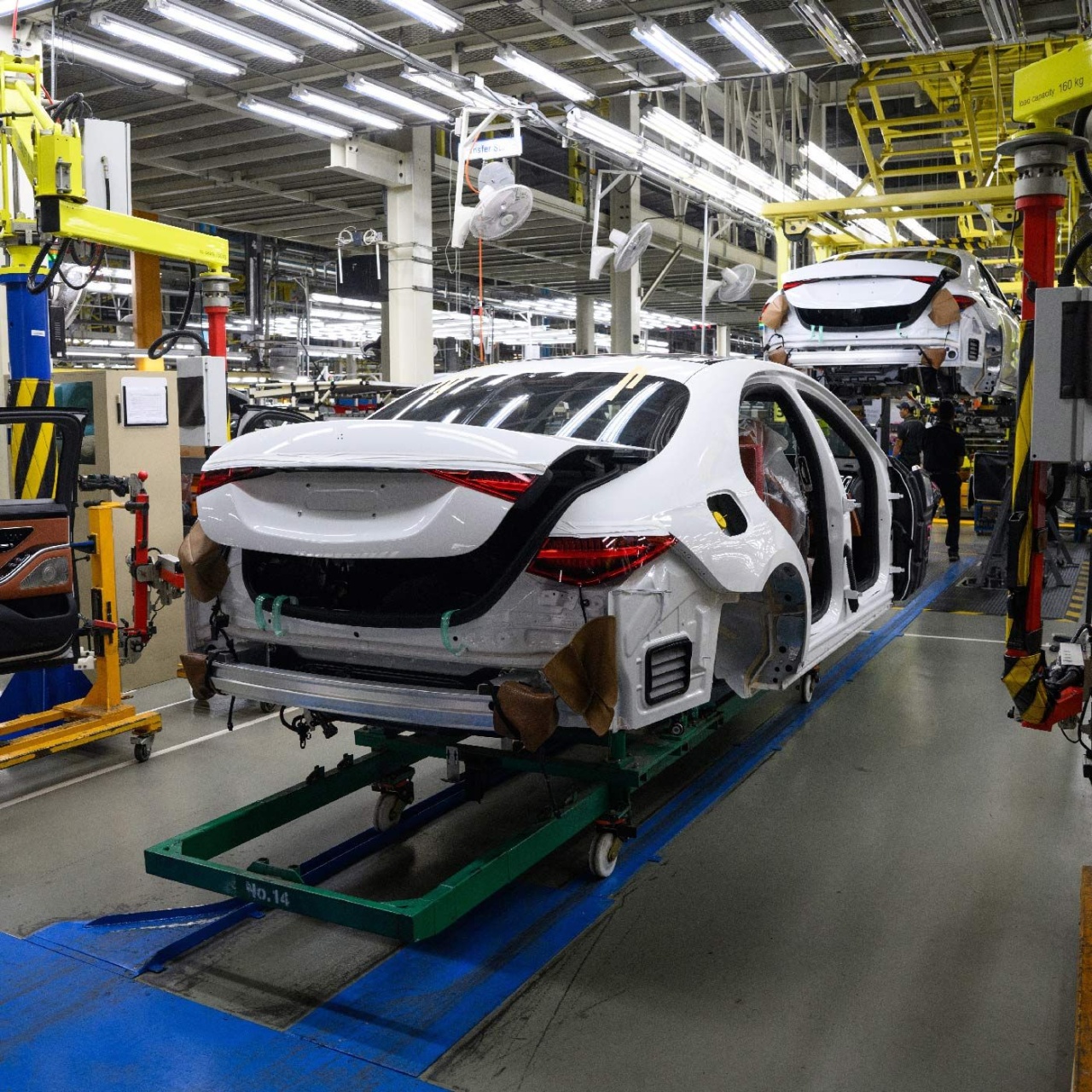 Wirtschaft · VDA-Chefin Müller: "E-Auto-Verkäufe werden einbrechen ...