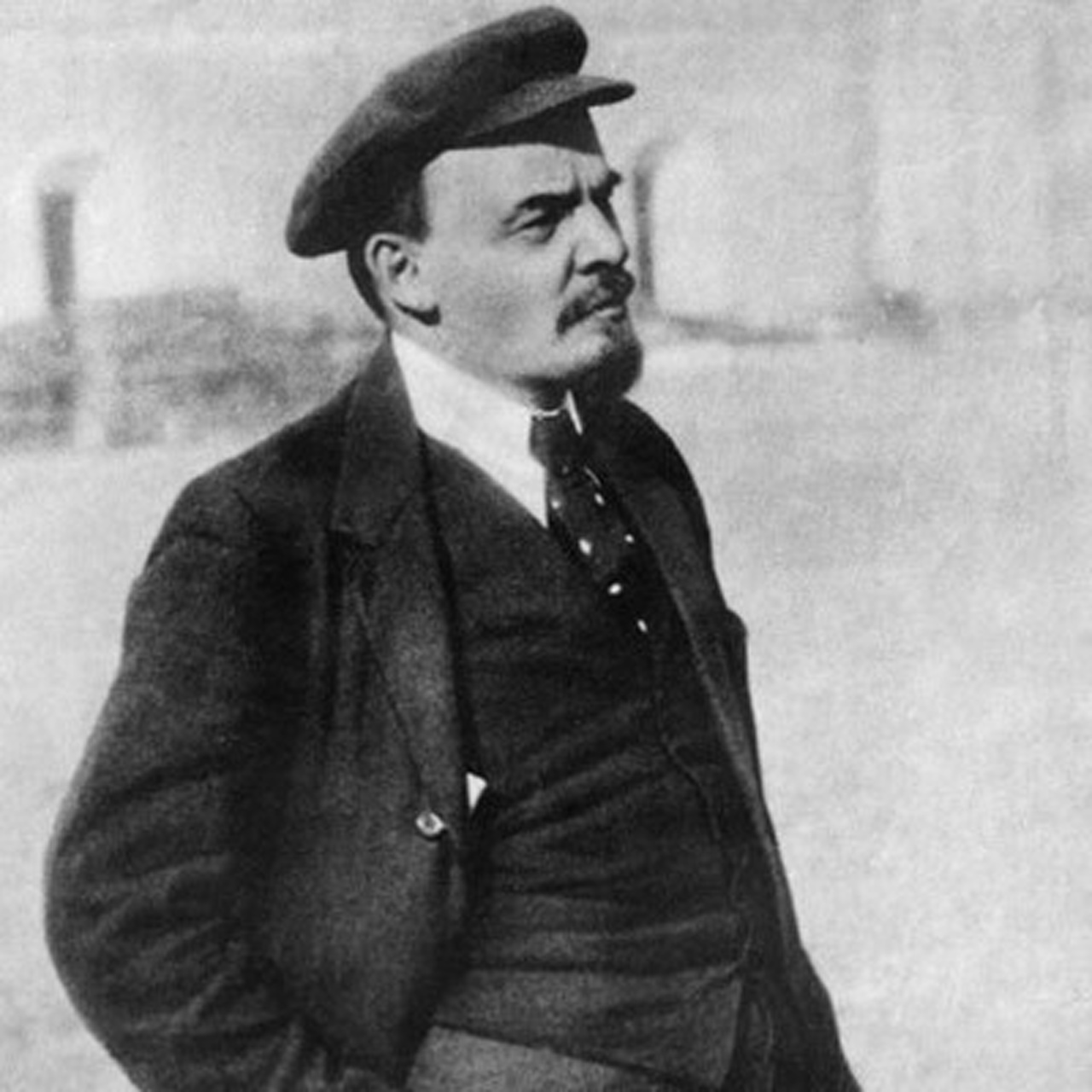 Eine Stunde History - Deutschlandfunk Nova · Sowjetunion - Lenins Tod · Podcast in der ARD Audiothek