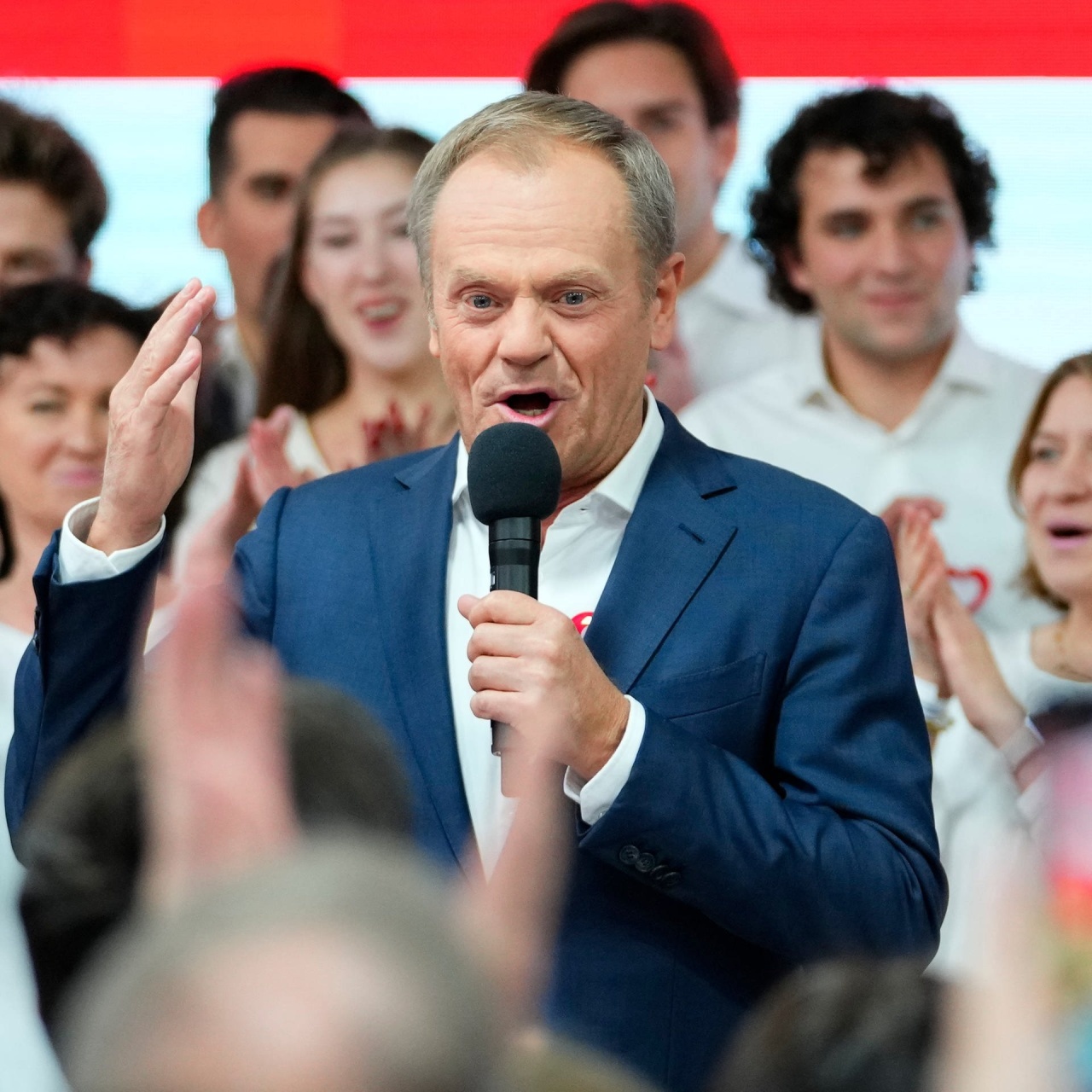 SWR Aktuell im Gespräch · Nach der Parlamentswahl: Wie es in Polen jetzt weitergeht · Podcast in ...