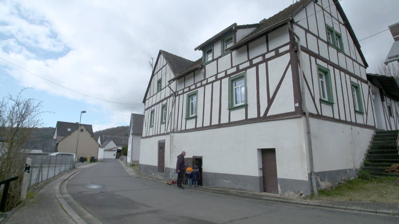 Landesschau Rheinland-Pfalz: Die Mühlenstraße in Hausten | ARD Mediathek