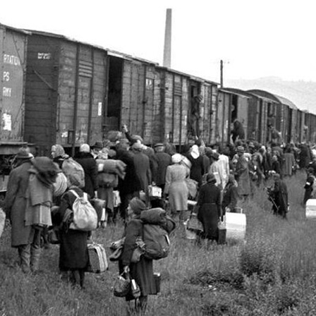 Eine Stunde History - Deutschlandfunk Nova · Kriegsende 1945 - Flucht und Vertreibung · Podcast ...