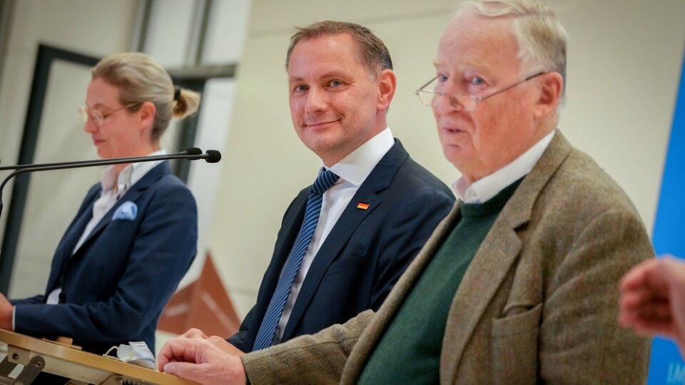 Tagesgespräch: 10 Jahre AfD: Wie blicken Sie heute auf die Partei ...
