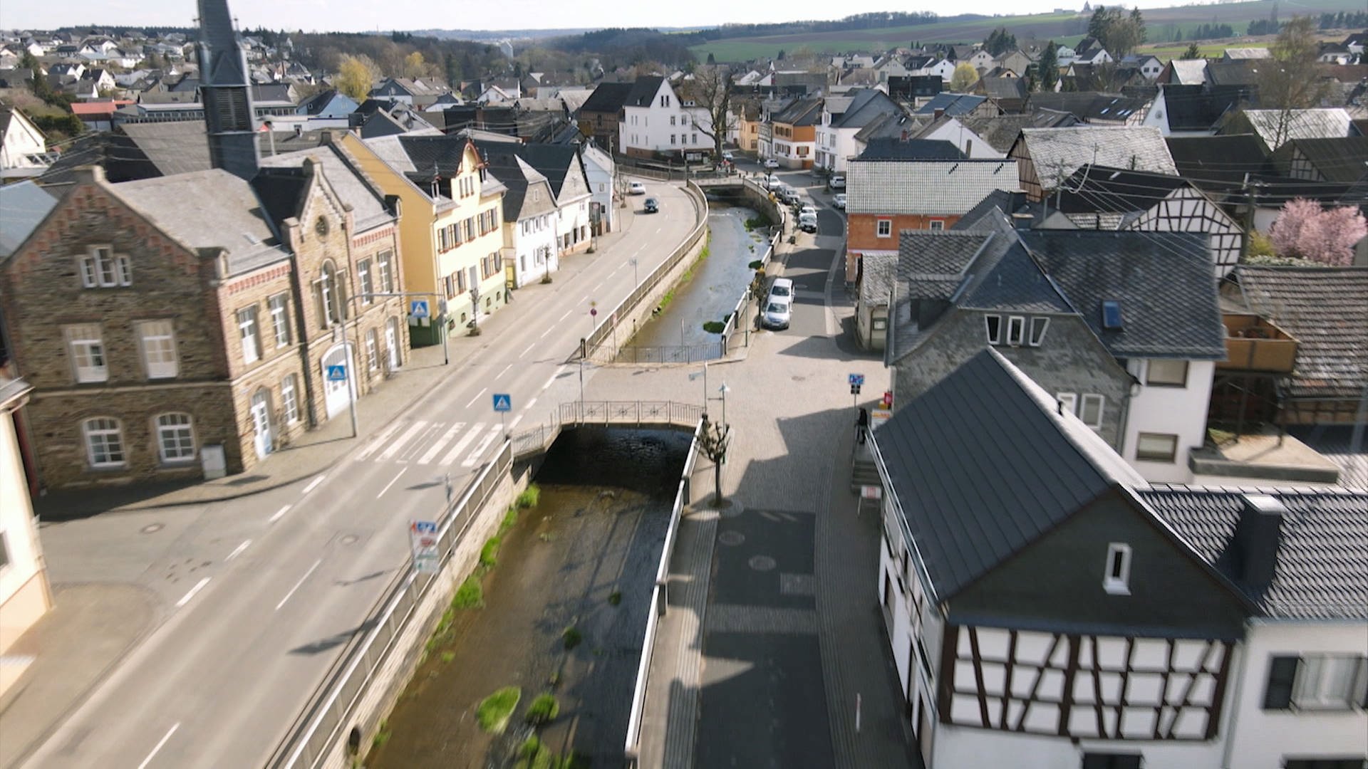 Landesschau Rheinland-Pfalz: Die Hauptstraße in Miehlen | ARD Mediathek