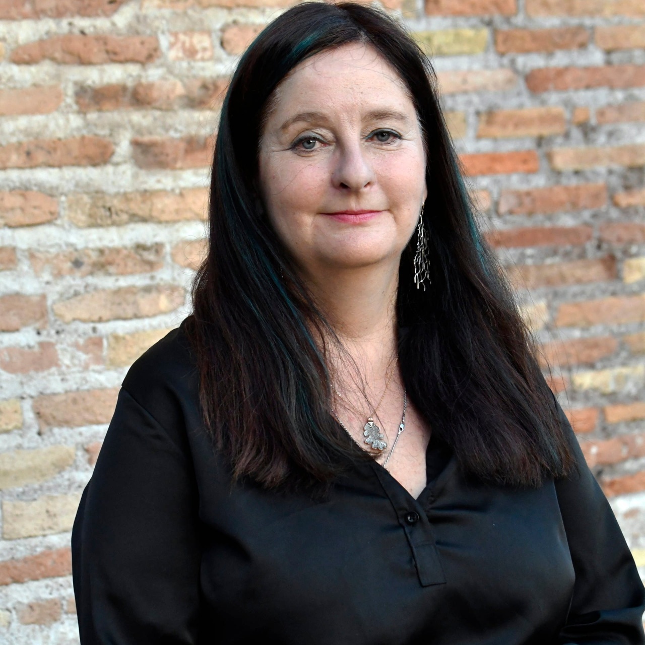 Gespräch · Helena Janeczek: "Auschwitz wird reduzierbar auf ein Mutter ...