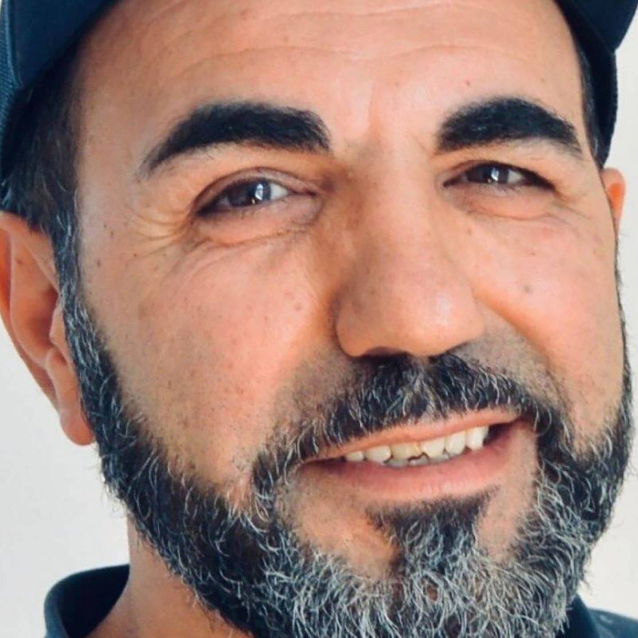Talk mit Thees · Adnan Maral · Podcast in der ARD Audiothek Talk mit Thees · Adnan Maral · Podcast in der ARD Audiothek