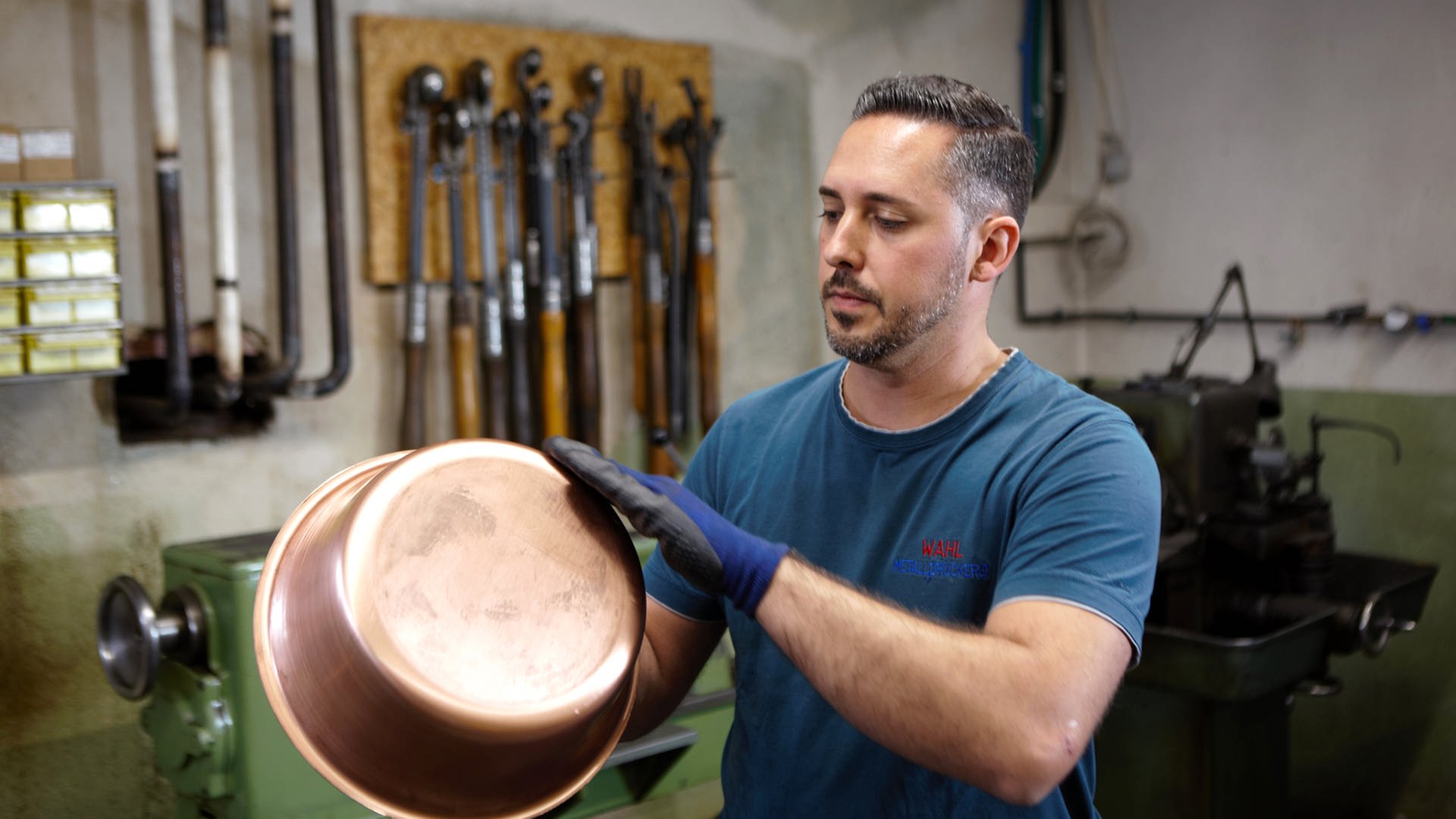 Handwerkskunst!: Wie man einen Topf aus Kupfer macht | ARD Mediathek