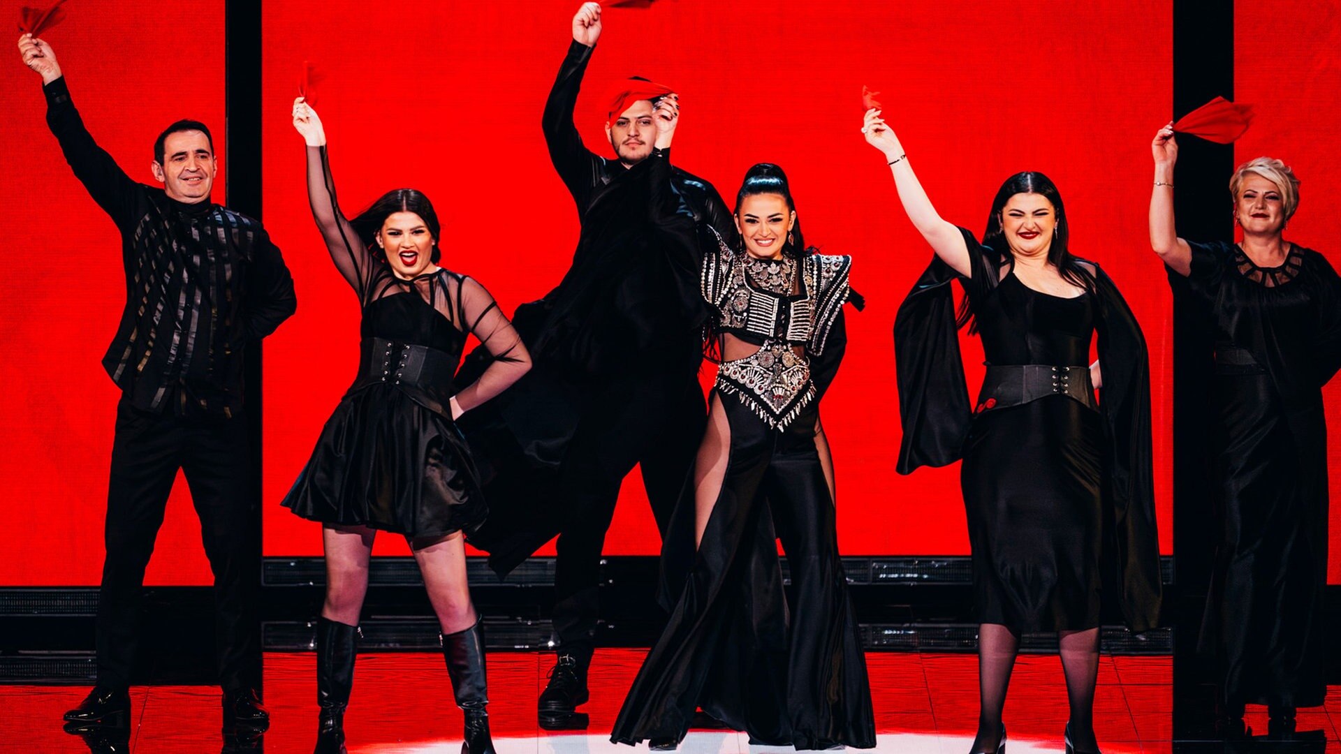 Eurovision Song Contest: Albanien: Albina & Familja Kelmendi · 'Duje ...