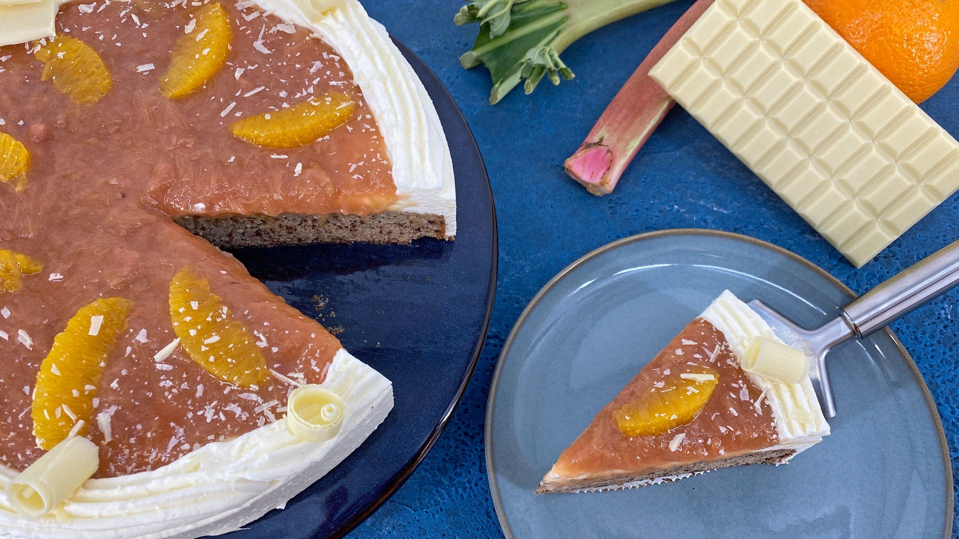 Kaffee oder Tee: Rezept: Schoko-Rhabarber-Kuchen | ARD Mediathek