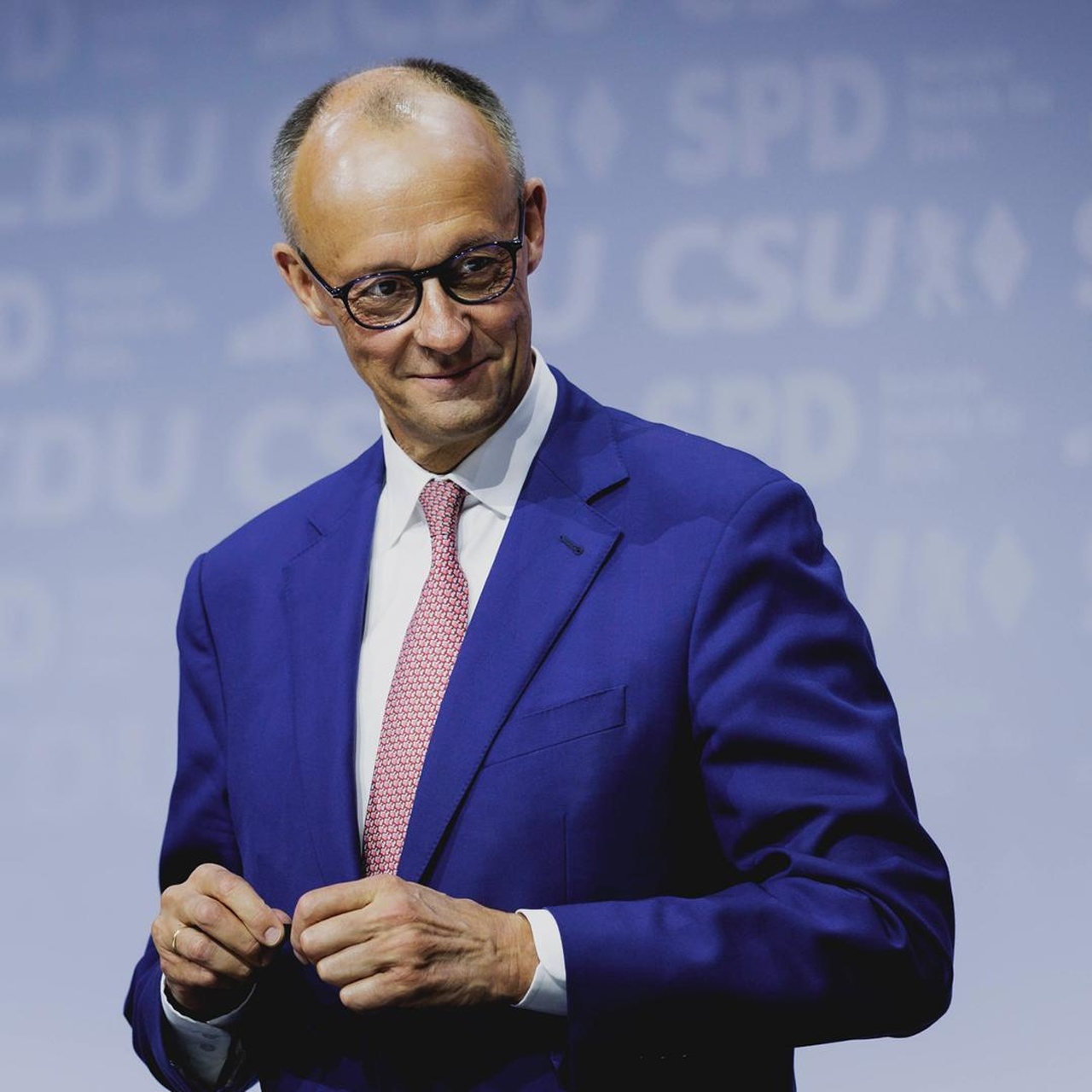 Der Politikpodcast · Kanzlerkandidat – Wie tickt Friedrich Merz? #424 ...