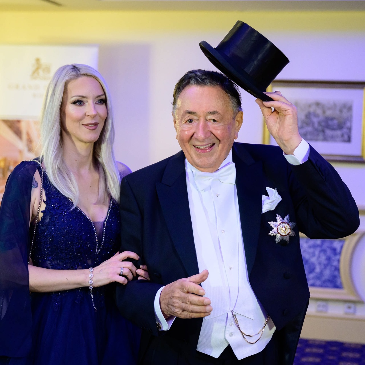 SWR Aktuell im Gespräch · Schillernd und manchmal umstritten: Zum Tod ...