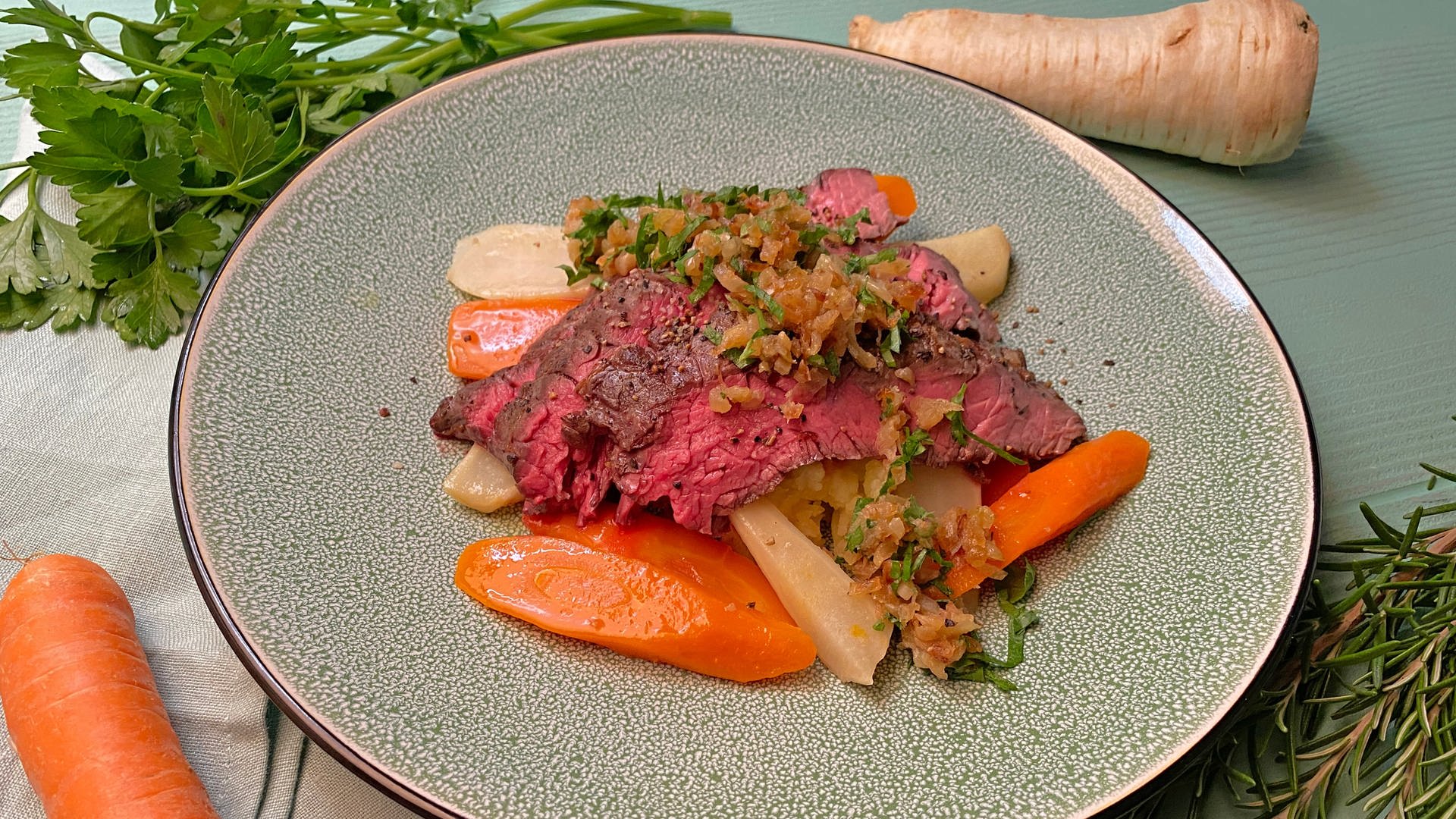 Kaffee oder Tee: Rezept: Flansteak mit Kräuter-Kartoffelstampf | ARD ...