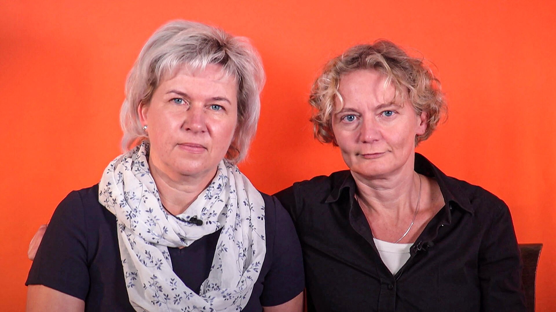 Wie Gott uns schuf: Beate Holm (l.), Sozialpädagogin Caritas & Kati ...